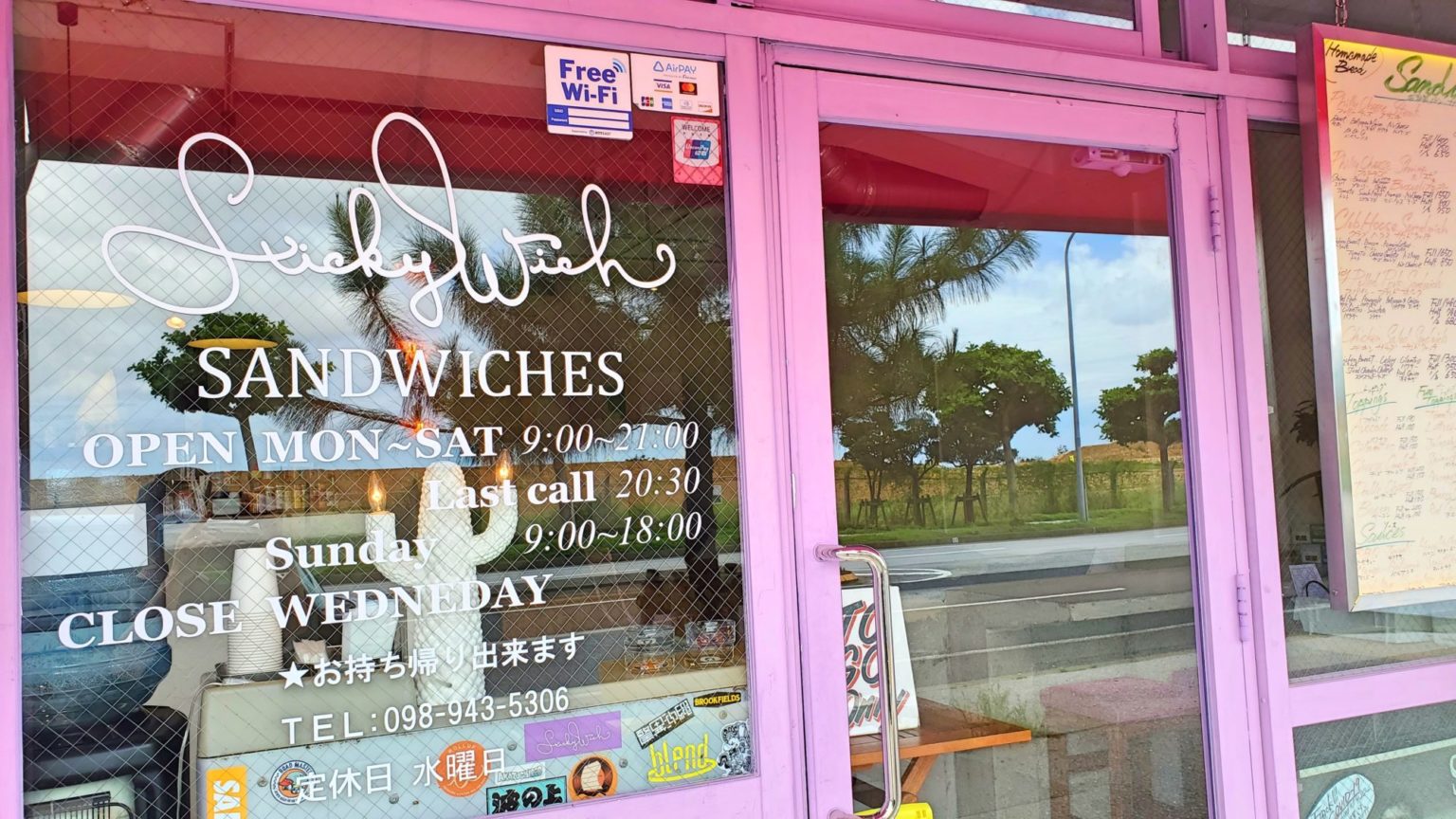 【Stickywich】食べ応え満点！巨大なサンドイッチは見た目も味も最高！ | トラベラー沖縄～沖縄県民も観光客も楽しめる沖縄観光情報サイト～